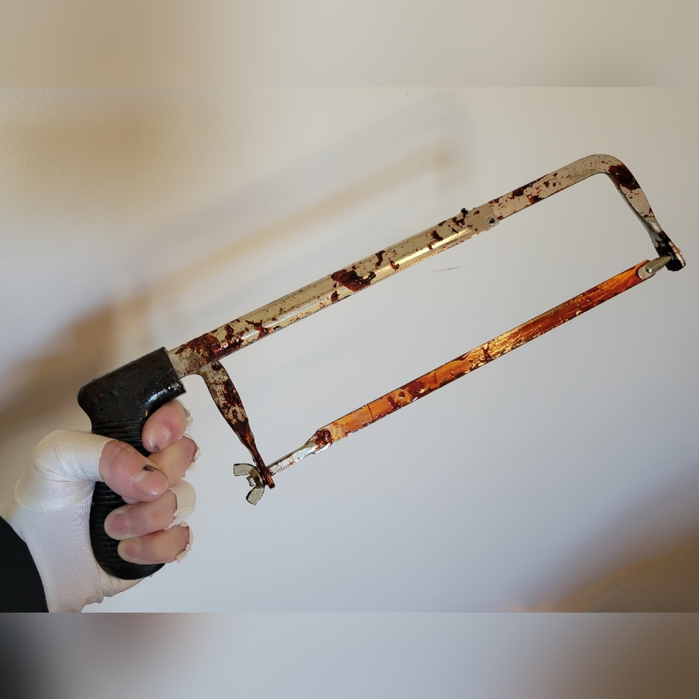 Bloody Hacksaw Prop - Gem